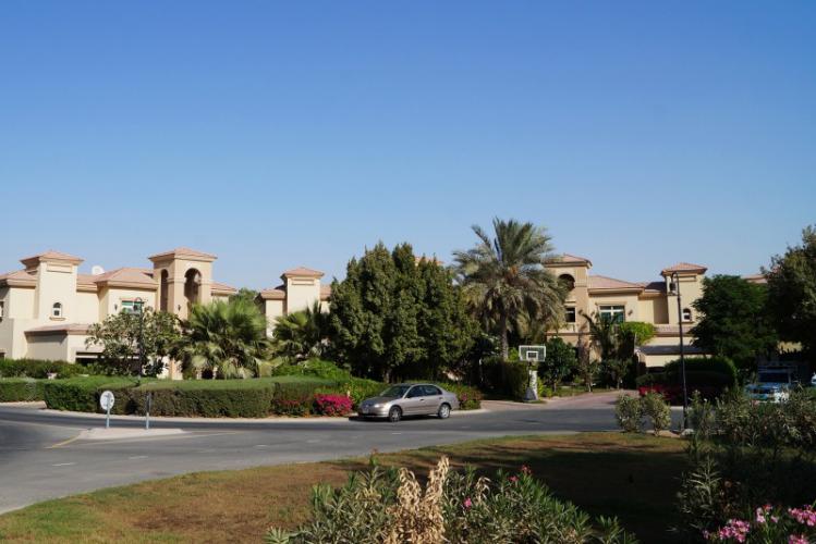 Islamic Cluster, Jumeirah Islands Area Guide - PropertyDigger.com